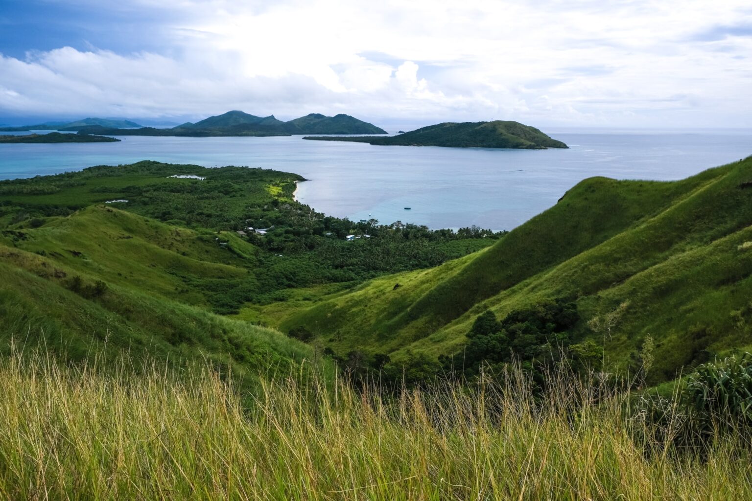 An Awesome 10 Day Yasawa Islands Itinerary | Travelling Tam